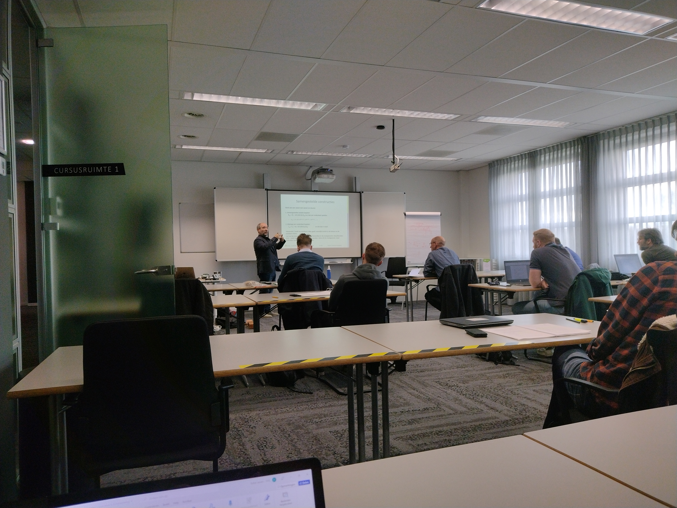 TVVL docent Ron Maas aan het woord: “Het verschil tussen natuurkundige ...